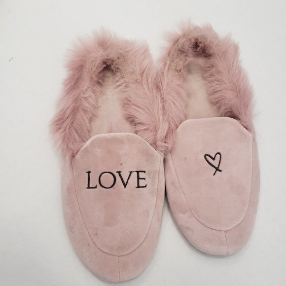 Victoria's Secret | Shoes | Victoria Secret Plush Slippers Heart Soft ...